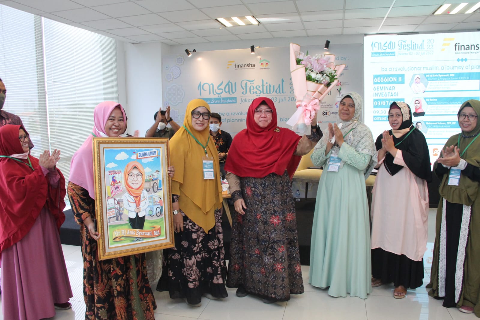 Anis Byarwati Dinobatkan sebagai Bunda UMKM - VOA-ISLAM.COM