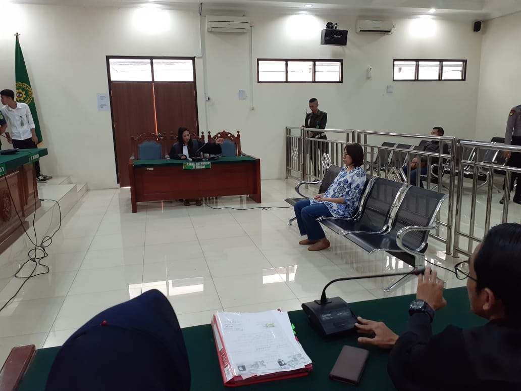 Wanita Pembawa Anjing ke Masjid di Bogor Jalani Sidang Perdana - VOA ...